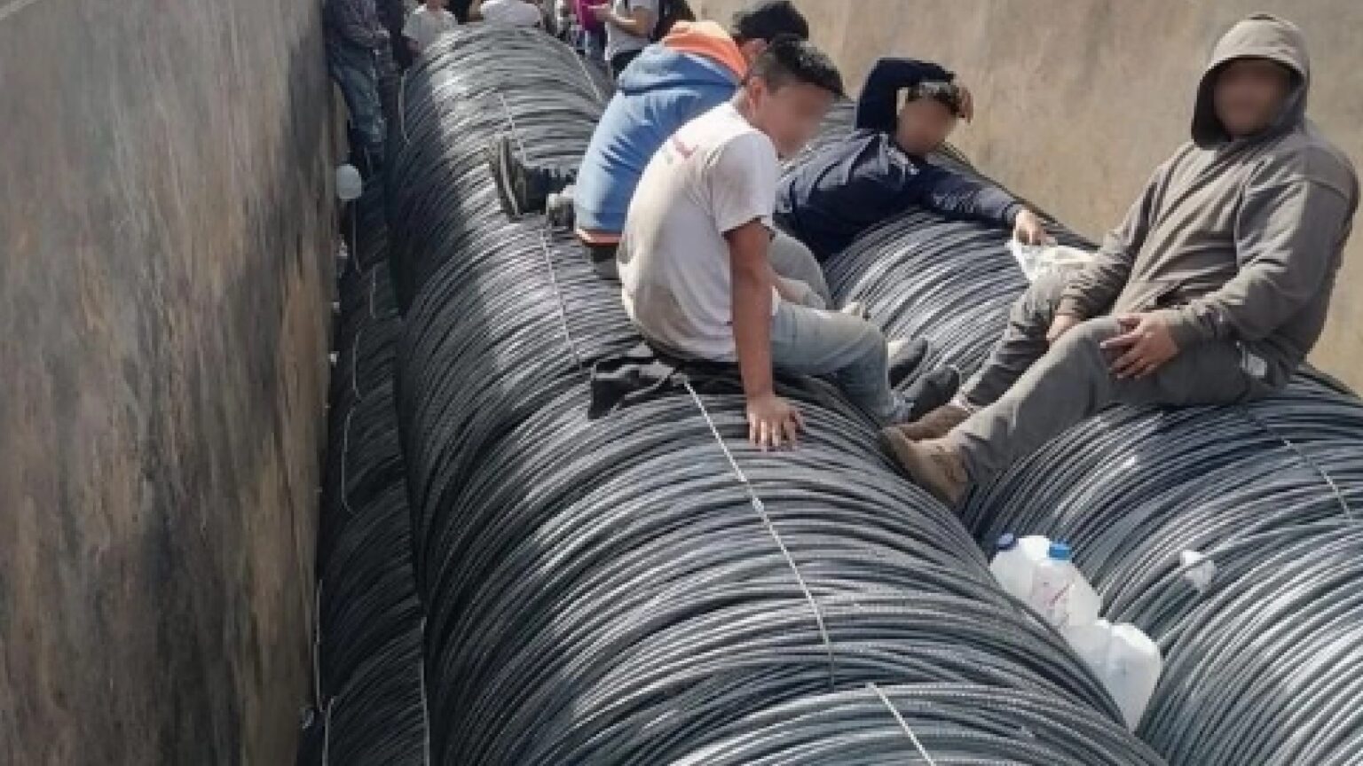 Detecta INM a 87 migrantes en góndolas de un tren en Sonora | Radio Sonora